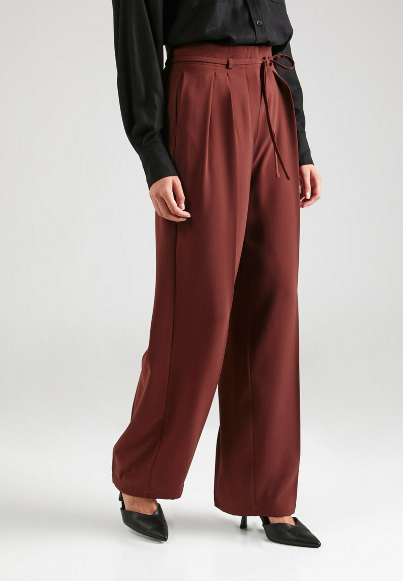 Guido Maria Kretschmer Collection KARIMA - Trousers - bordeaux/red ...