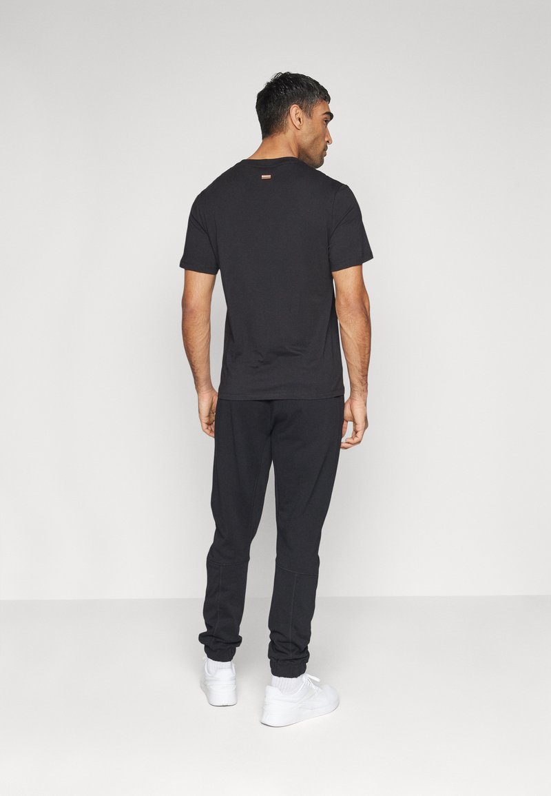 P.E Nation FORTITUDE TRACKPANT - Pantalones deportivos - black/negro ...