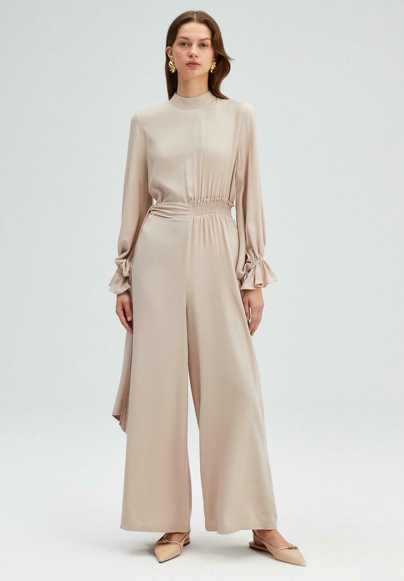 Touché Privé BELTED OVERALLS - Tuta jumpsuit - beige - Zalando.it
