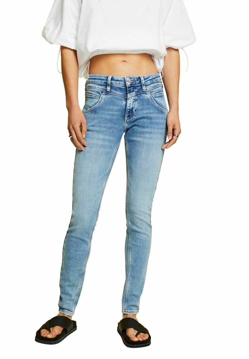 Esprit AUS NACHHALTIGER - Jeans Skinny Fit - blue light washed/blue ...