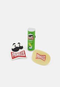 Crocs PRINGLES X CROCS JIBBITZ UNISEX 5 PACK - Övriga accessoarer ...