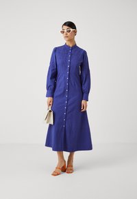 YAS Petite YASMIA LONG DRESS - Blusenkleid - navy blue/dunkelblau ...