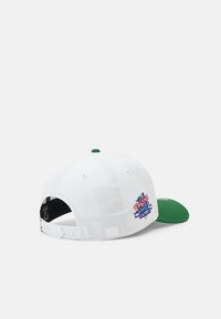 '47 MLB OAKLAND ATHLETICS ARCH CHAMP HITCH UNISEX - Keps - white/vit ...