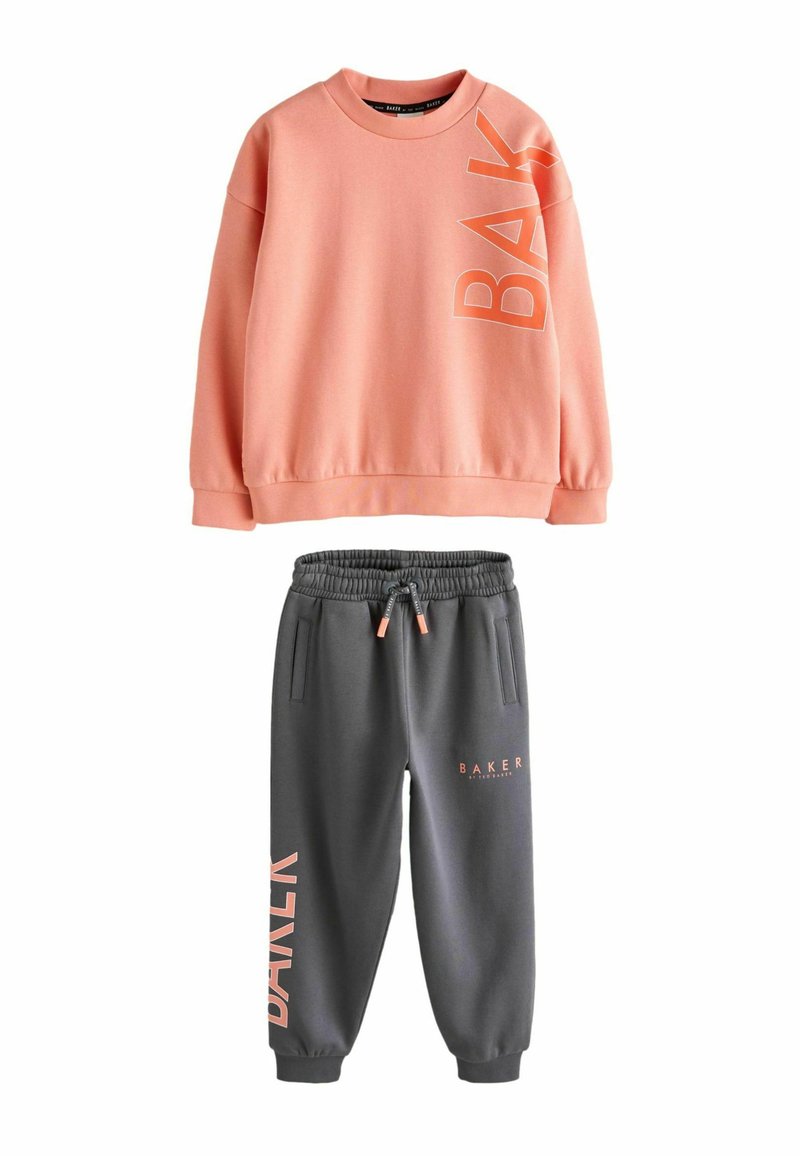 Baker by Ted Baker REGULAR FIT - GRAPHIC SET - Tracksuit - orange grey/orange - Zalando