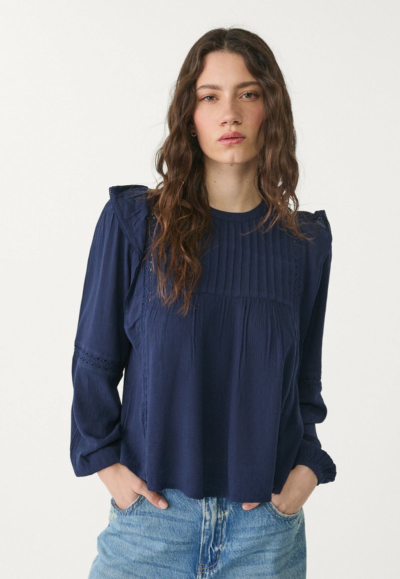 Stradivarius WITH RUFFLES - Bluse - dark blue/dunkelblau - Zalando.de