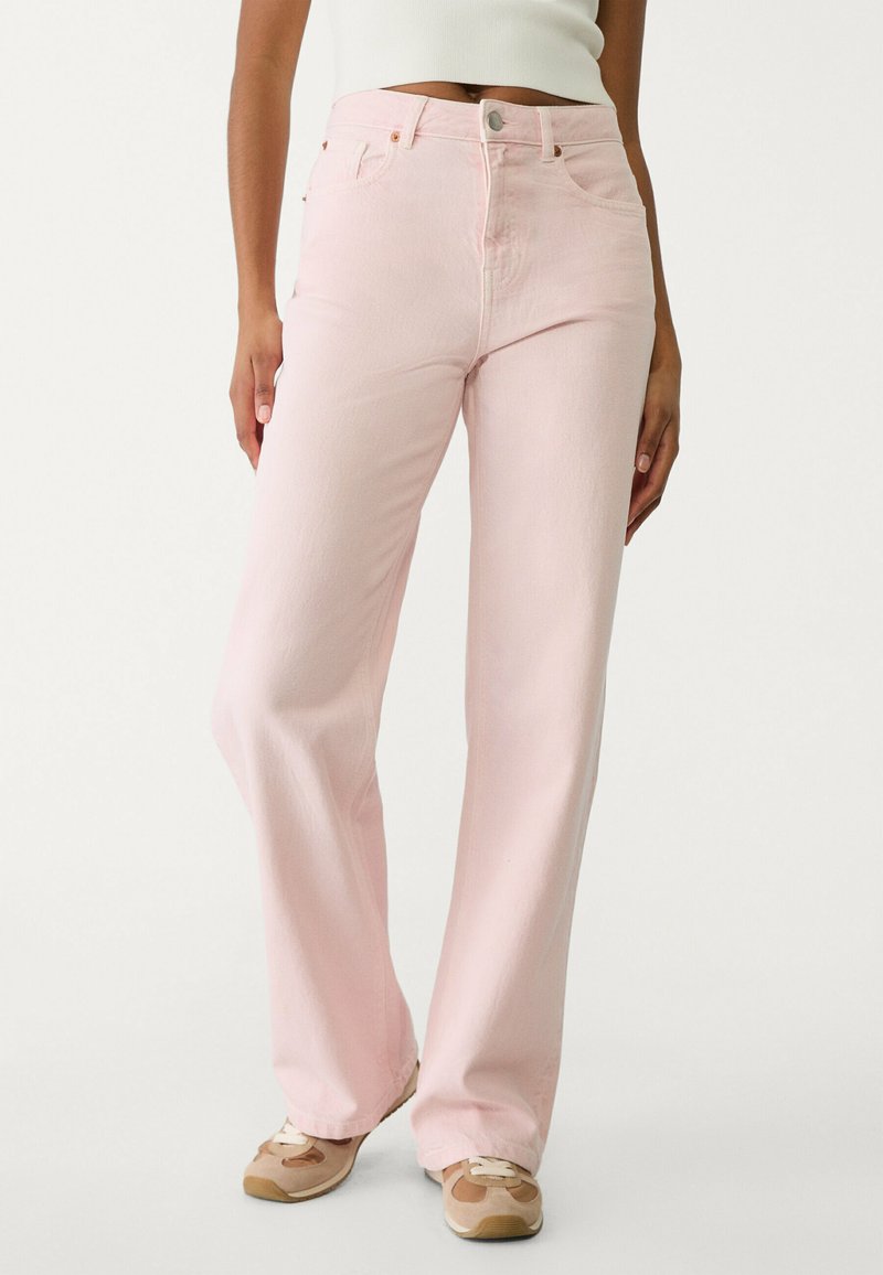 Stradivarius WIDE - Flared Jeans - light pink - Zalando