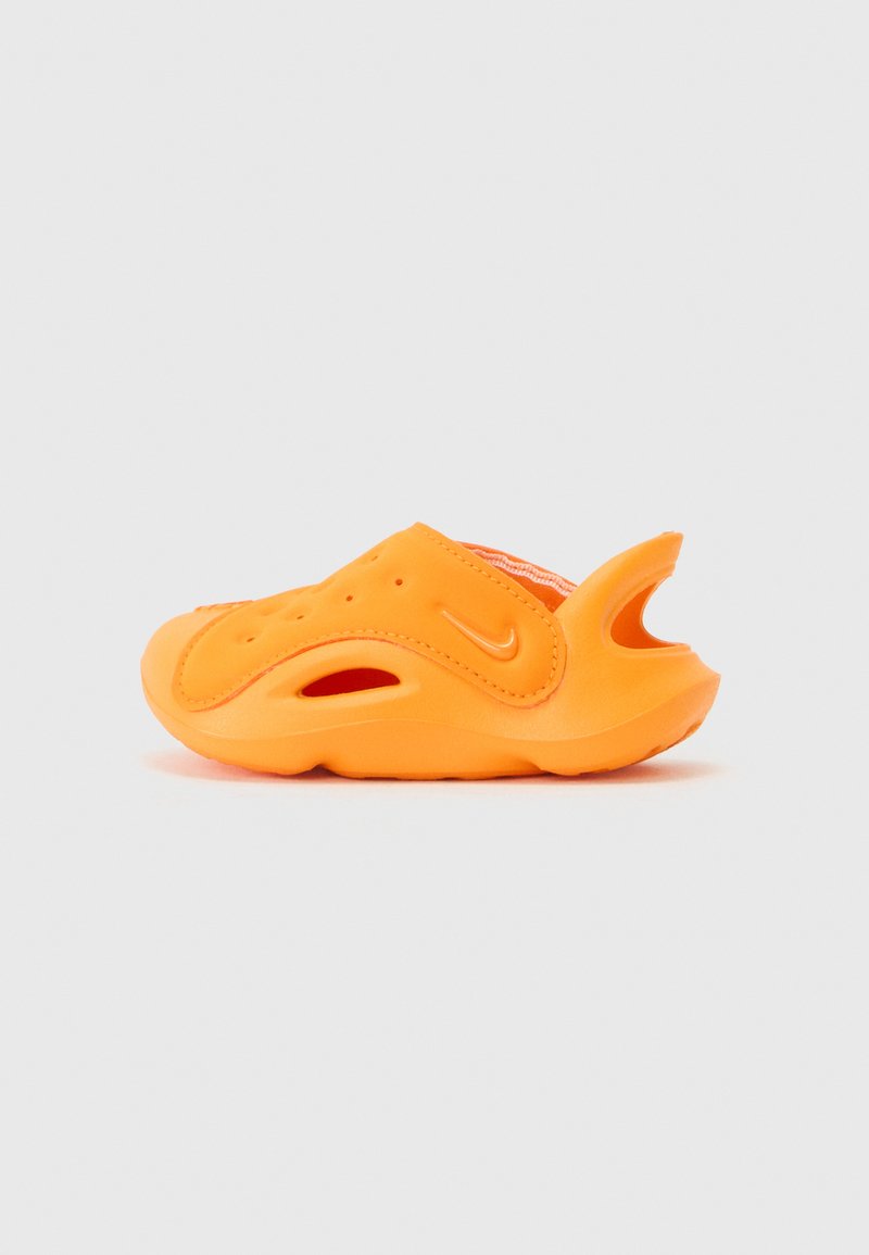 Nike Performance AQUASWOOSH UNISEX - Clogs - orange peel/orange ...