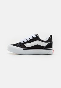 Vans KNU SKOOL UNISEX - Skeitborda apavi - black/true white/melns ...