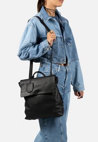 Burkely LUSH LUCY CROSSOVER - Tagesrucksack - black/schwarz - Zalando.at