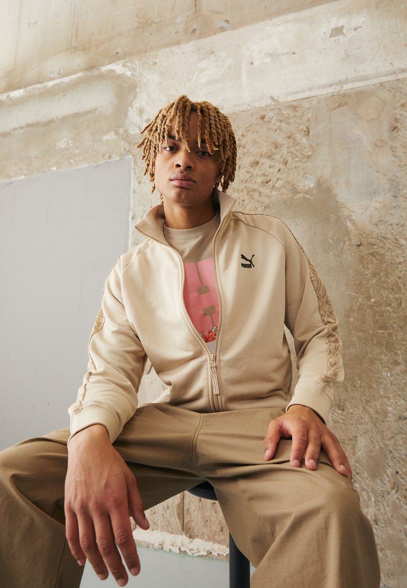 Puma TREND TRACK JACKET - Sudadera con cremallera - granola/beige ...