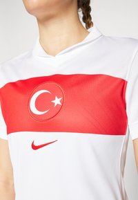 Nike Performance TURKIYE STADIUM HOME JERSEY - National team wear ...