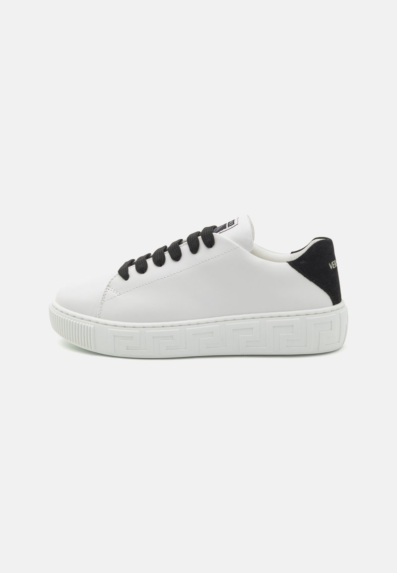 Versace LA GRECA UNISEX - Zapatillas - black/white/negro - Zalando.es