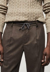 Mango THOMAS - Cargohose - tobacco braun/braun - Zalando.de