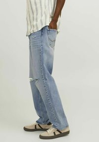 Jack & Jones CHRIS ORIGINAL SQ - Jeans Relaxed Fit - blue denim ...