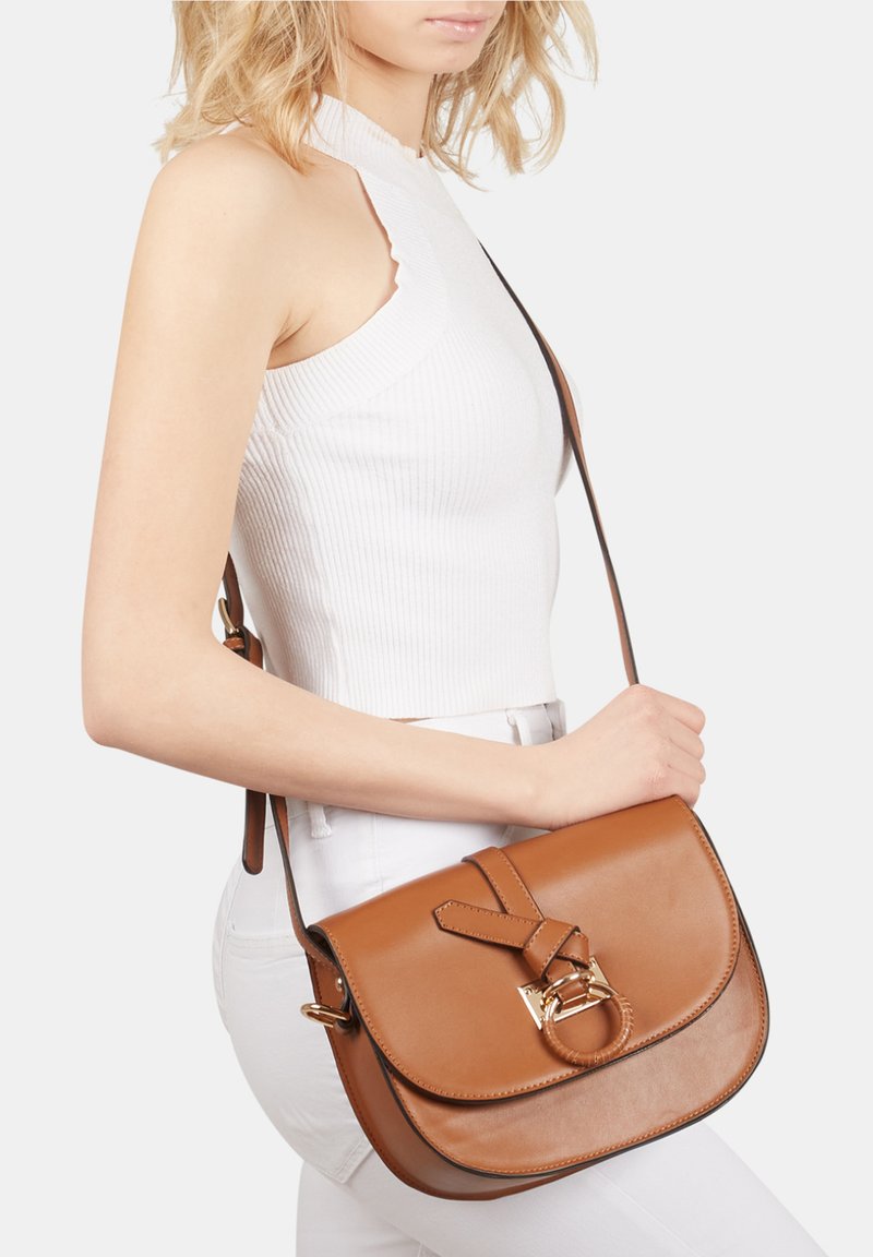 Bata Geantă crossbody - tan/cafeniu - Zalando.ro