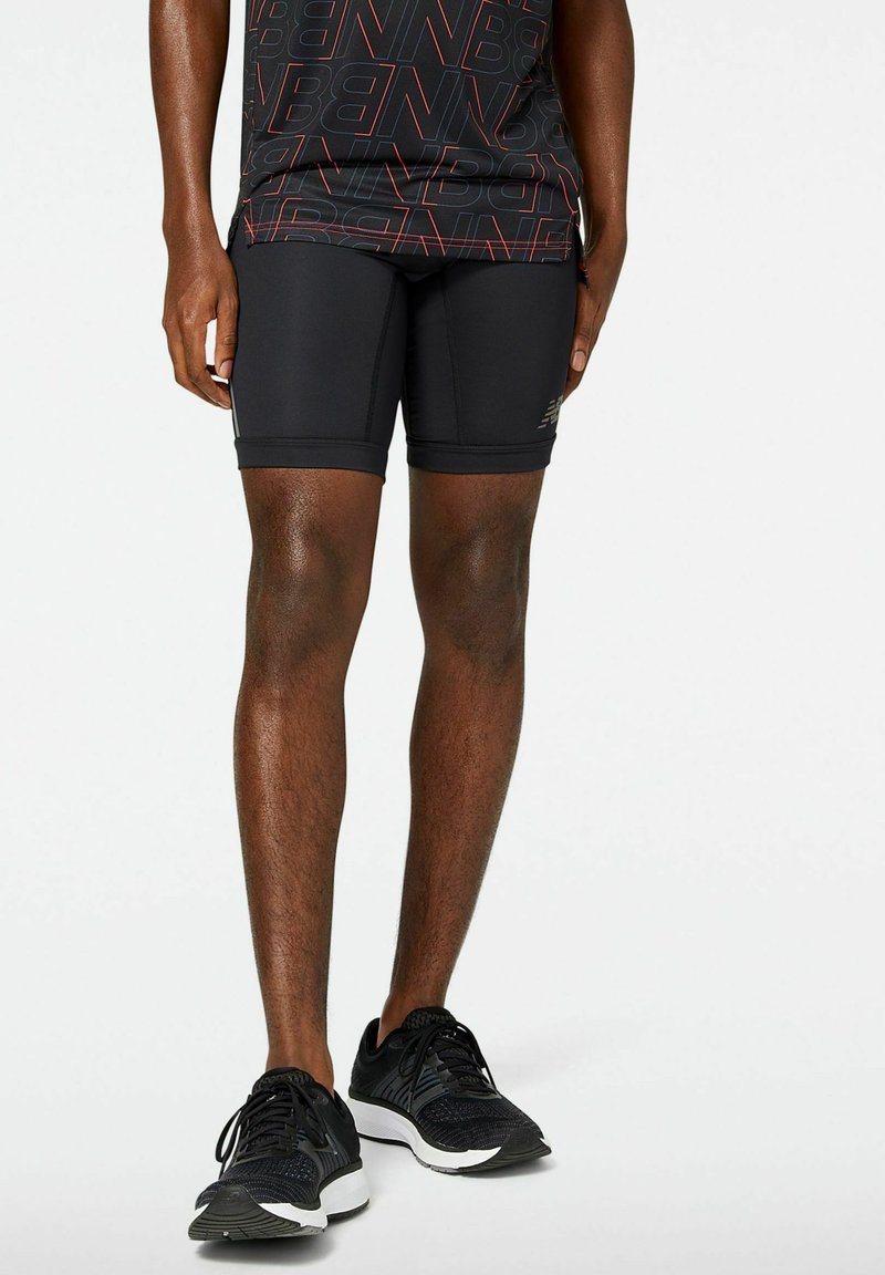 New Balance Q SPEED INCH HALF - kurze Sporthose - black/anthrazit ...