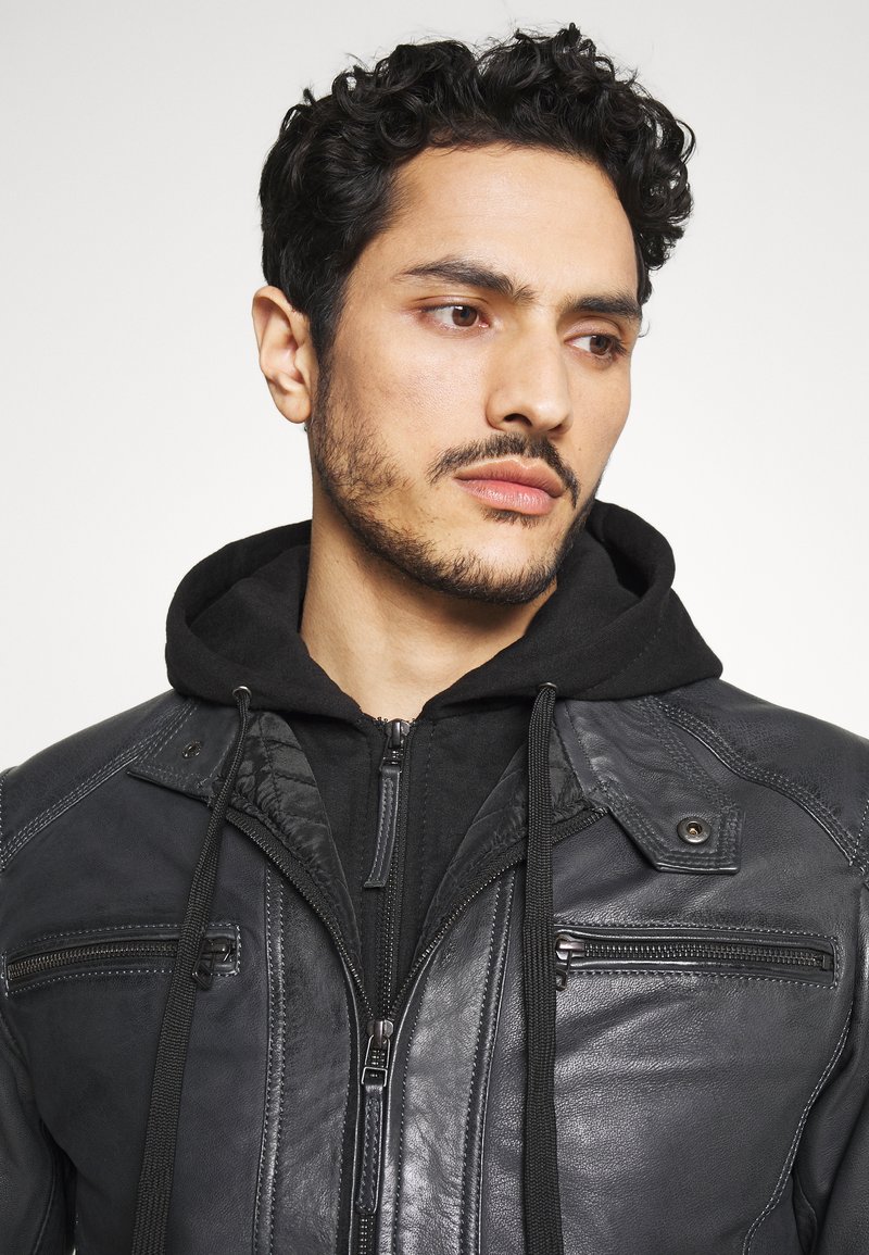 Eric Hood's Instagram, Twitter & Facebook on IDCrawl