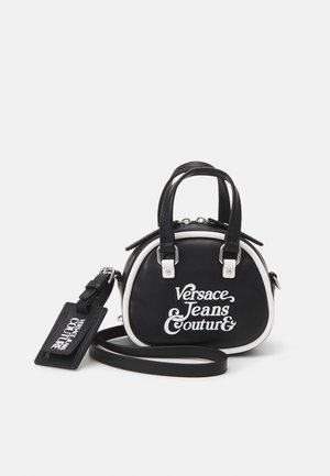 Versace Jeans Couture RANGE LOGO LOOP BAG - Bolso de mano - black/negro ...