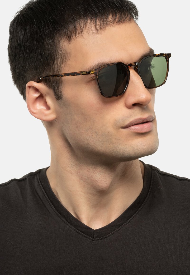 Smooder BANTUR - Sunglasses - classy tortoise/mottled dark brown ...