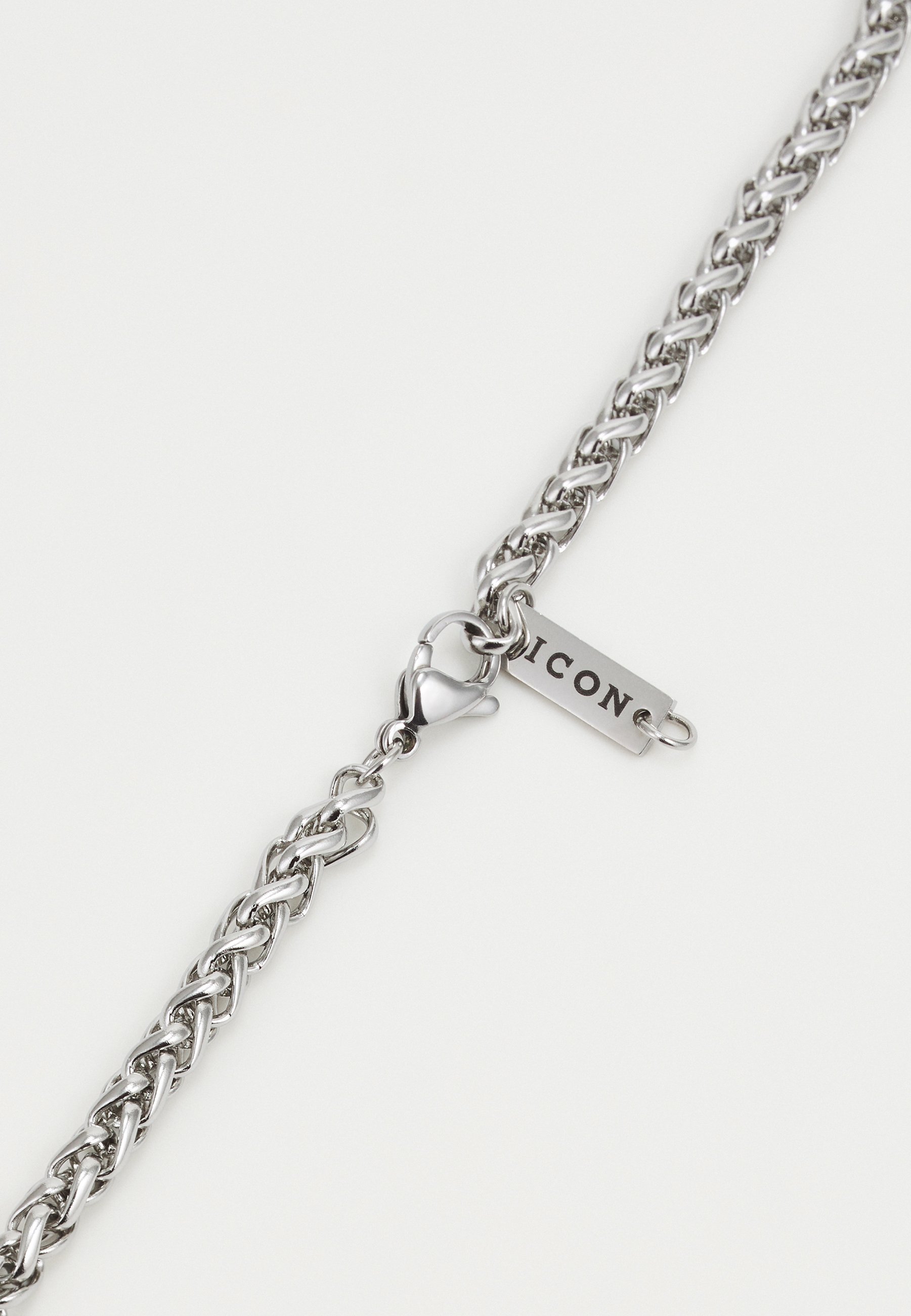 Silver wheat chain store
