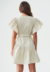 WILLA PETER - Robe de jour - neutral/beige - ZALANDO.FR
