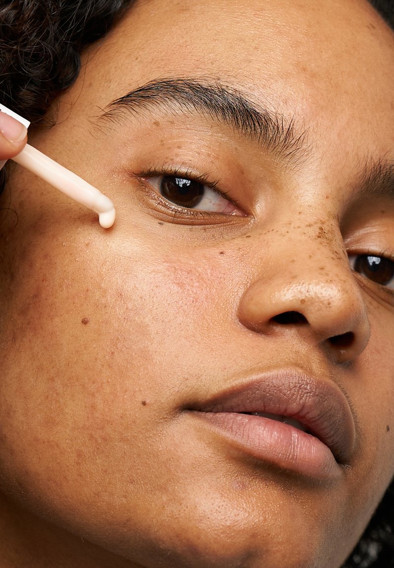 KIKO Milano SMART DROP ENERGIZING BOOSTER - Serum - Zalando.no