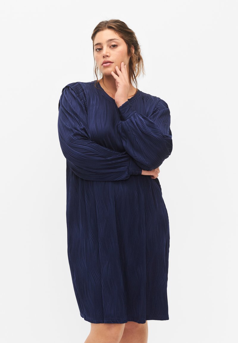 Zizzi LONG-SLEEVED WITH TEXTURE PATTERN - Day dress - maritime blue ...