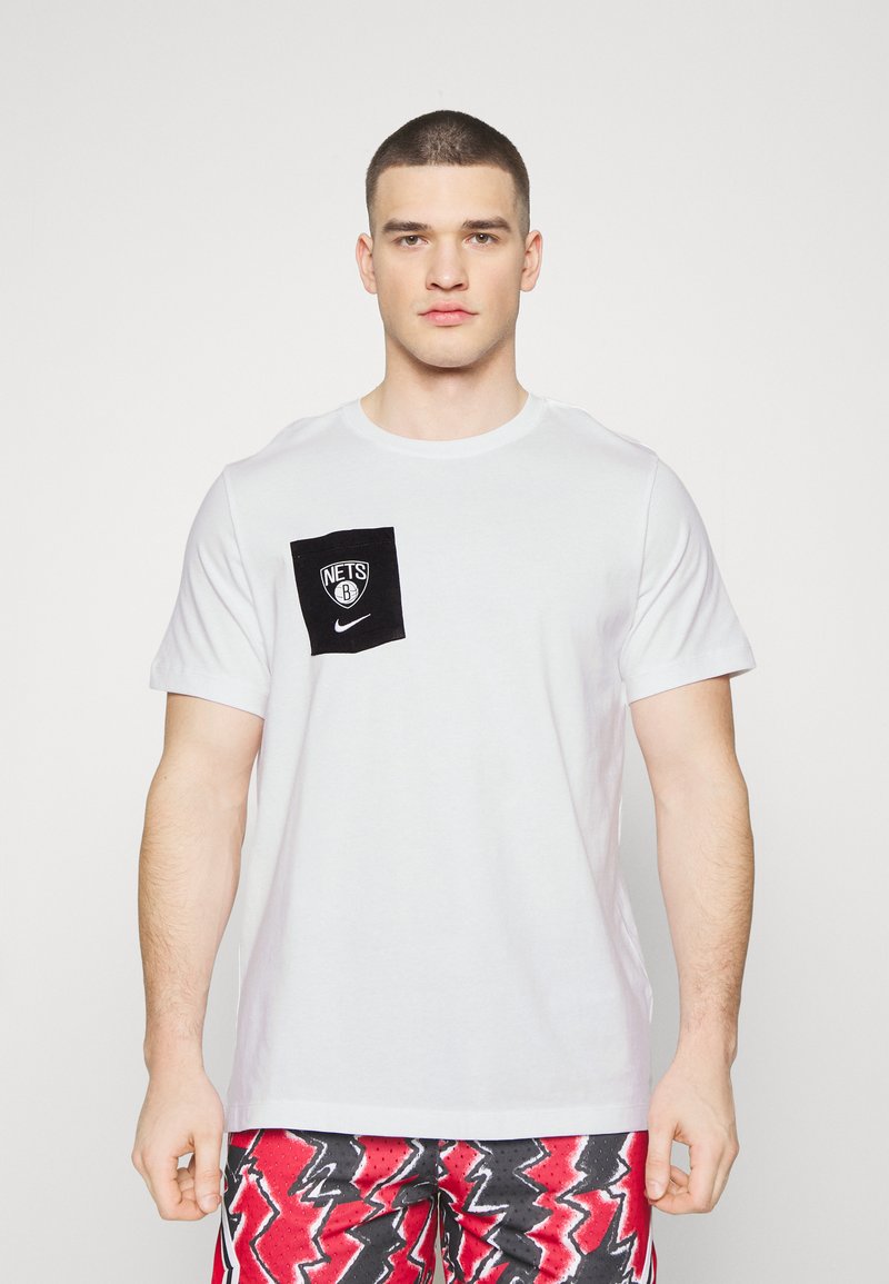 Nike Performance NBA BROOKLYN NETS POCKET TEE - Club wear - white ...