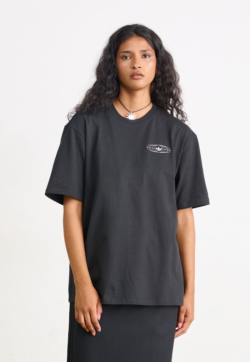 adidas Originals TOUR BANDS TEE - T-Shirt print - black/schwarz ...