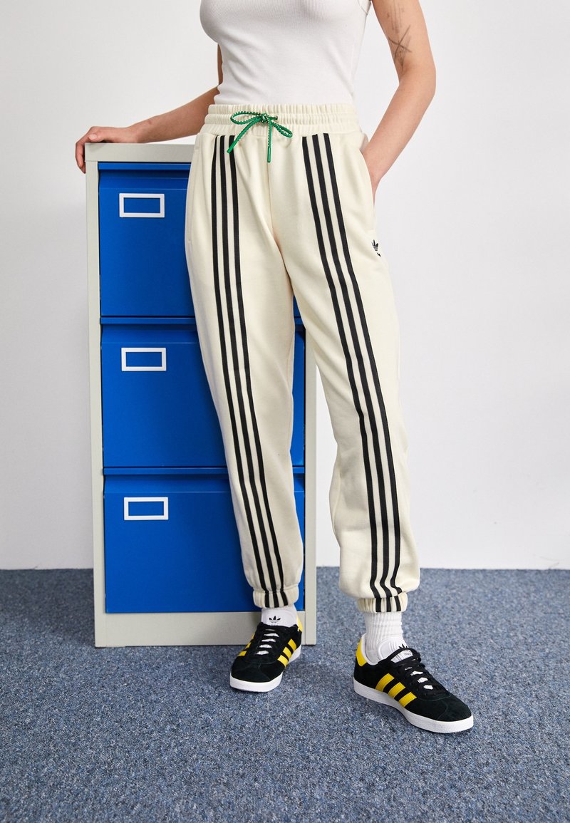 adidas Originals Træningsbukser - off-white/offwhite - (Pre-owned ...