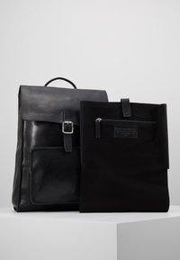 Royal RepubliQ RIOT BACKPACK - Sac à dos - black/noir - ZALANDO.FR