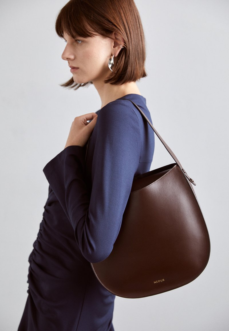 NEOUS CORVUS SADDLE - Handbag - dark red - Zalando