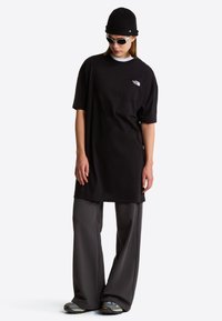 The North Face EVOLUTION SIMPLE DOME - Robe de jour - tnf black/noir ...