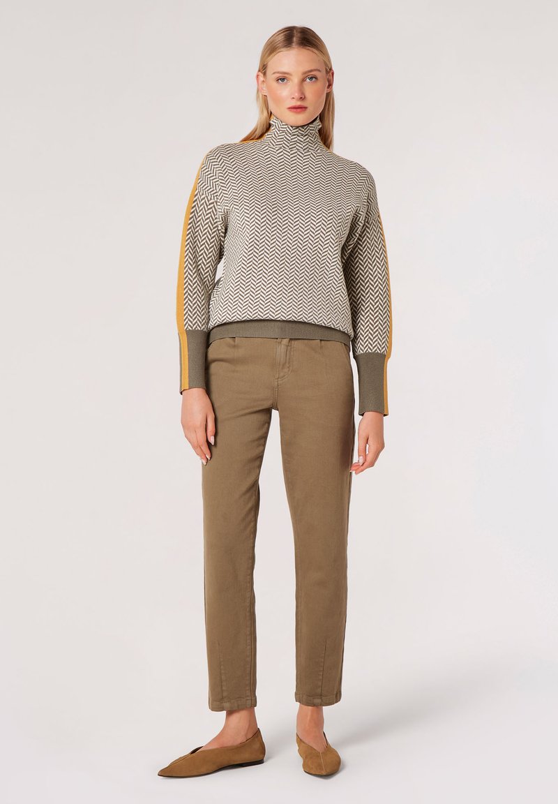 Apricot CHEVRON MOCK NECK - Jersey de punto - khaki/caqui - Zalando.es