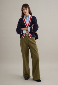 PIOMBO REGULAR FIT STRETCH - Wide Leg - light green - Zalando