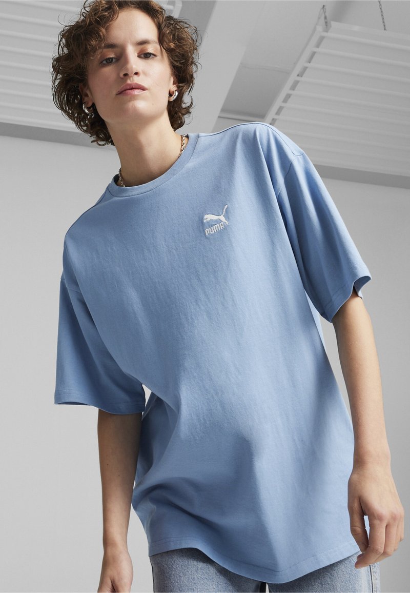 Puma BETTER CLASSICS OVERSIZED TEE - Camiseta básica - zen blue/azul ...