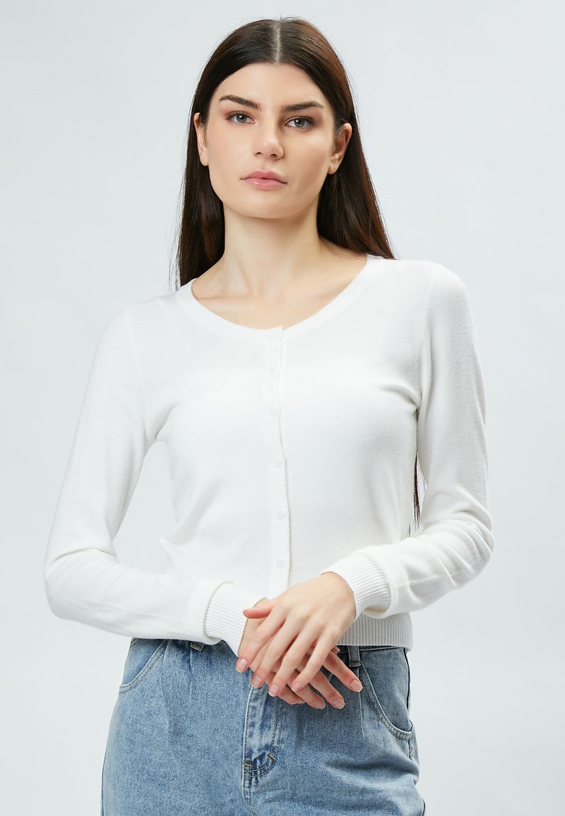 INFLUENCER CREW-NECK BASIC - Strickjacke - off white/offwhite - Zalando.de