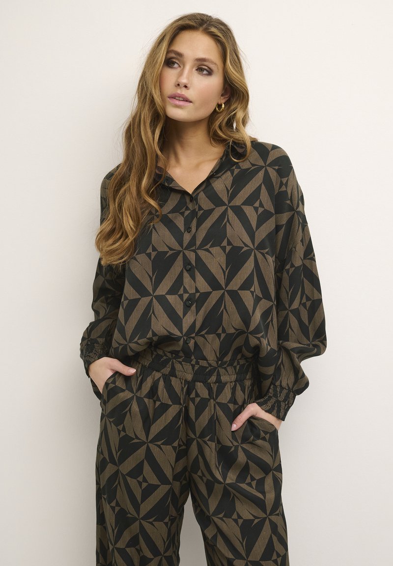 Kaffe KARAZI - Camicia - canteen black graphic/marrone - Zalando.it