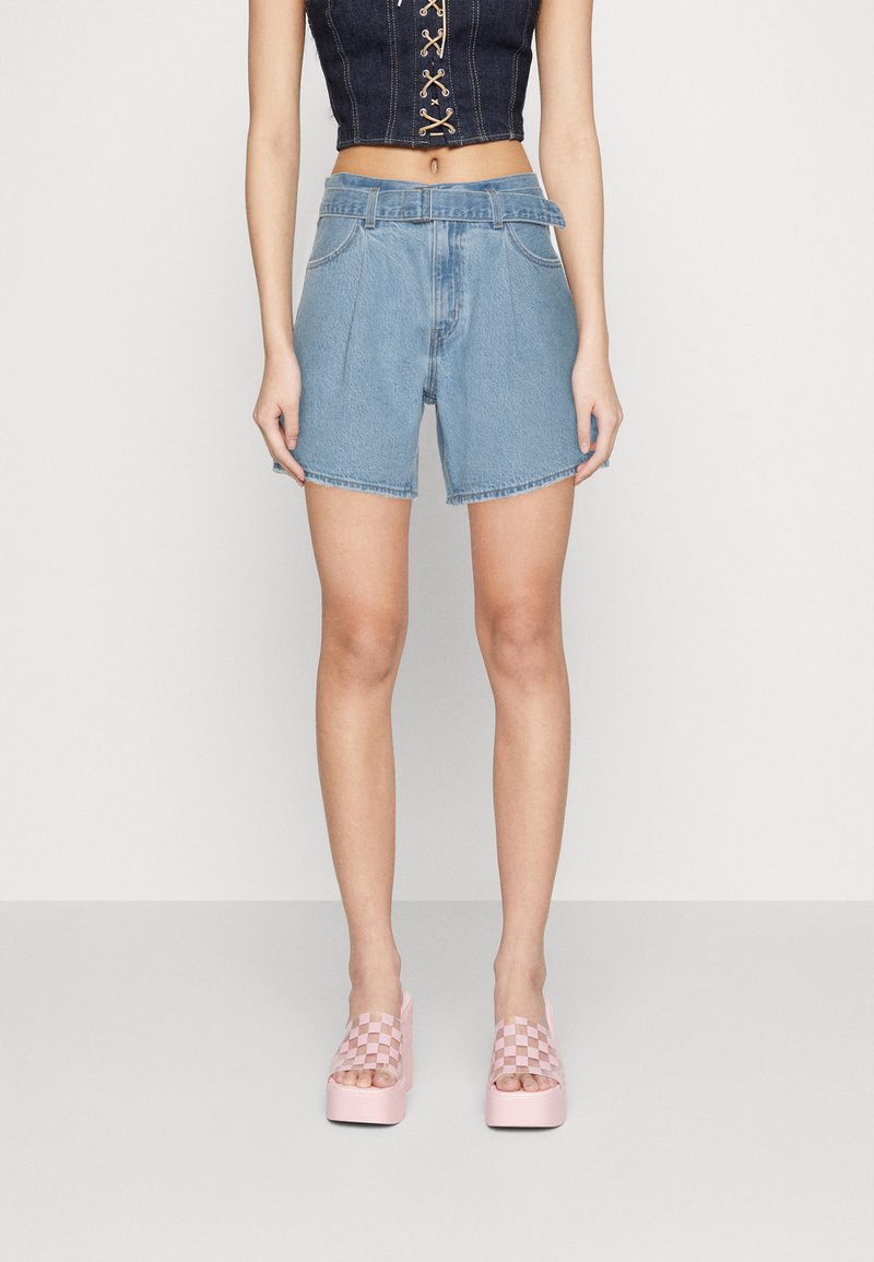 Levi's® BELTED - Jeans Shorts - living legend/light-blue denim - Zalando.at