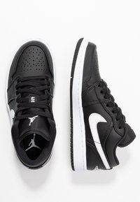 Jordan Baskets basses - black/noir - (Seconde main) - ZALANDO.FR