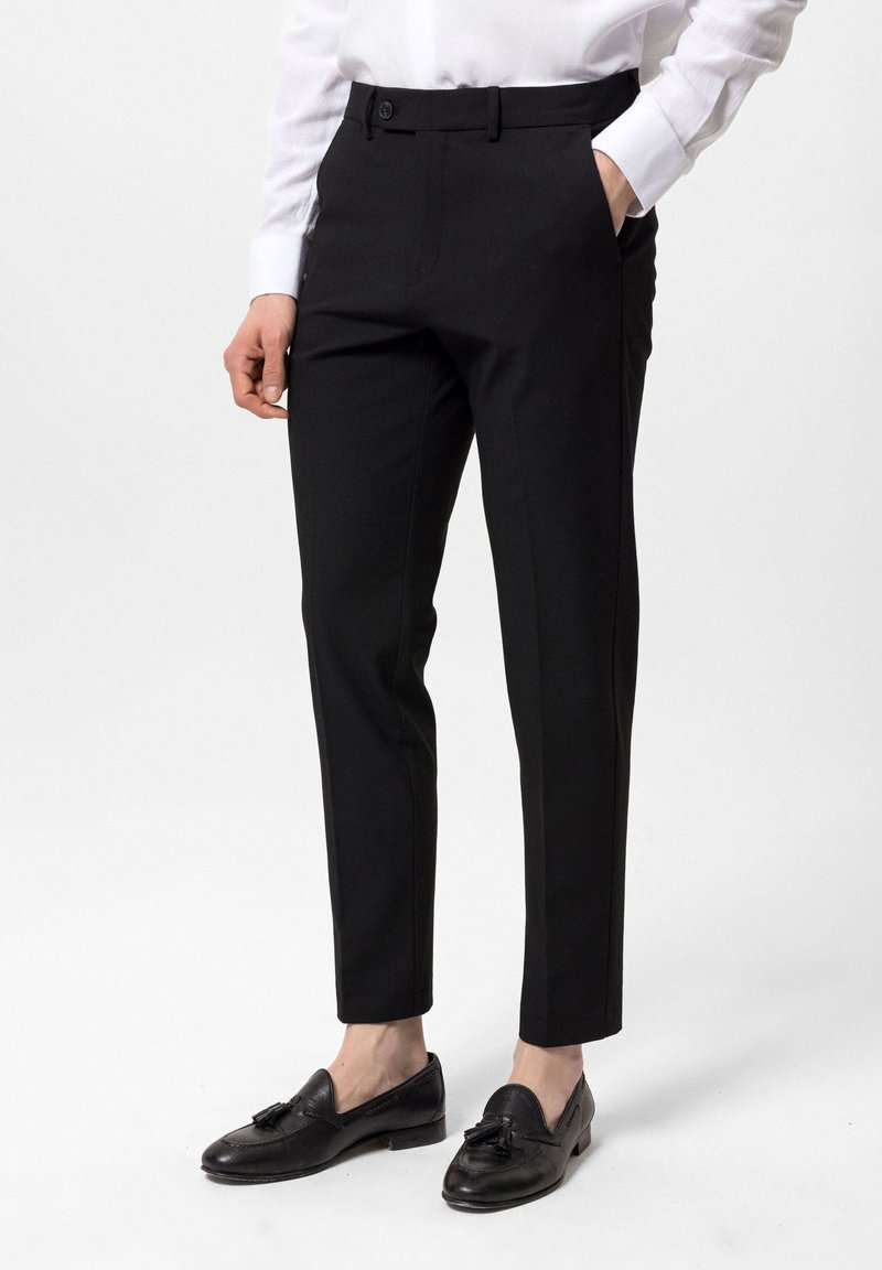 Antioch BASIC - Kalhoty - black/černá - Zalando.cz