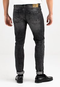 Butcher of Blue SACRAMENTO - Jeans Slim Fit - black med aged/black ...