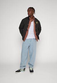 New Era NBA LOS ANGELES LAKERS SCRIPT BOMBER JACKET ...