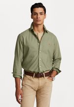Polo Ralph Lauren SLIM FIT GARMENT-DYED OXFORD SHIRT - Hemd - sage green/khaki - Zalando.at
