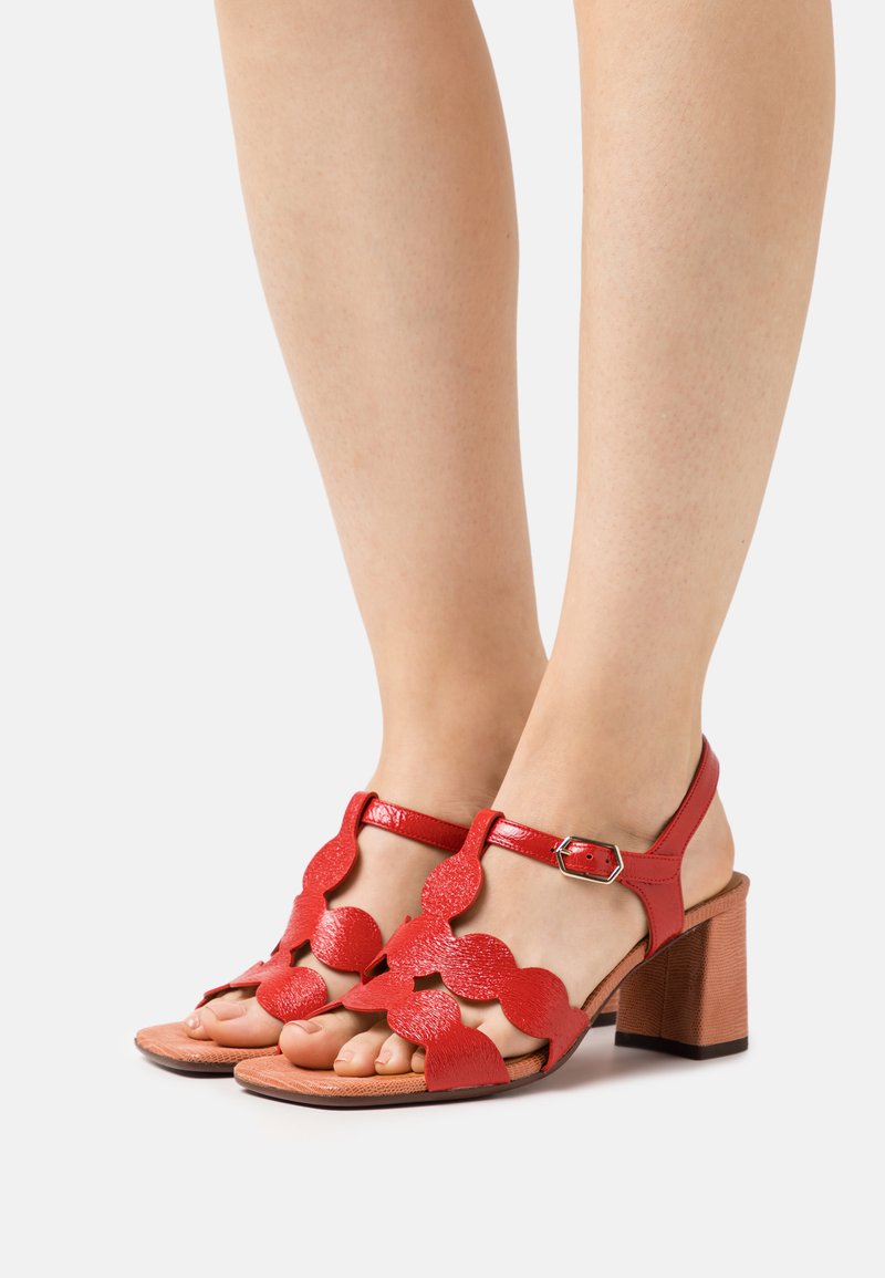 Chie Mihara LUCALA - Riemensandalette - ferrari cherry/jeep salmon/rot - Zalando.ch