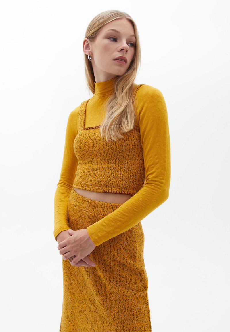 OXXO MIT ECKIGEM AUSSCHNITT - Top - yellow/gelb - Zalando.de