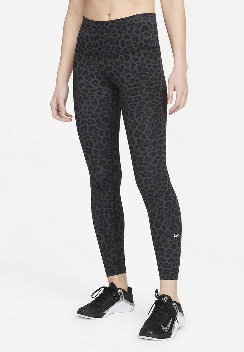 Nike Performance W Nk One Df Aop Hr Tgt Leggingek Dk Smoke Grey