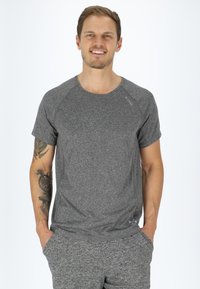 X-Trail TRAINING - T-shirts basic - charcoal melange/mørkegråmeleret ...