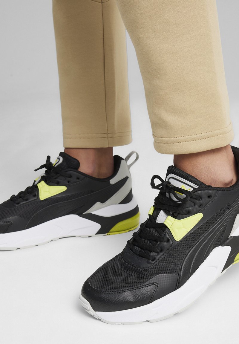 Puma VIS2K - Road running shoes - black black lime sheen/black - Zalando