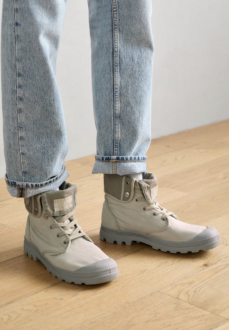 Palladium BAGGY - Lace-up ankle boots - vapor metal/grey - Zalando